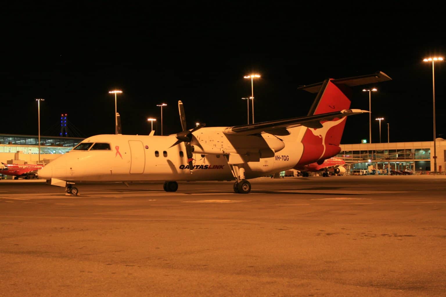 Bombardier Q400 · History, Technical Data & Photos · AeroCorner