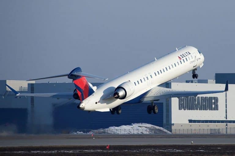 Bombardier CRJ 900 · History, Technical Data & Photos · AeroCorner
