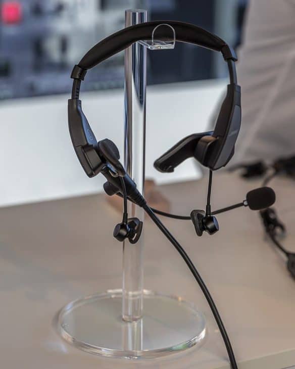 Top 10 Best Aviation Headsets for Pilots · AeroCorner