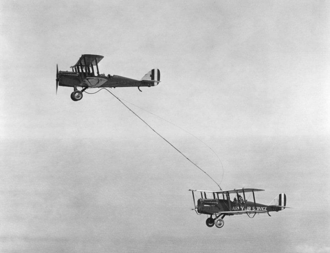 How Airplanes Refuel In The Air (Aerial Refueling) · AeroCorner