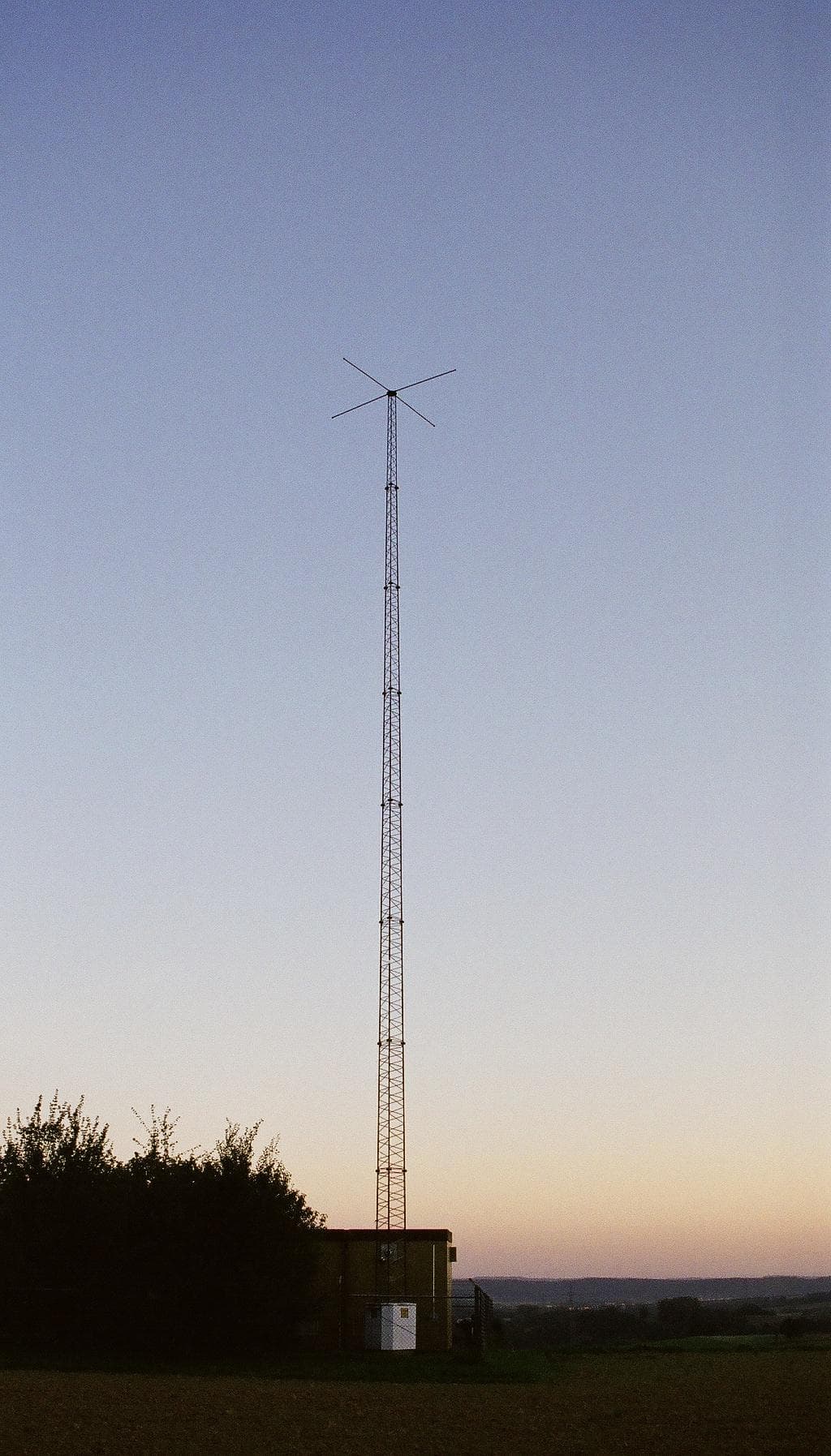 How Airplanes Know Where To Go (History of Aviation Navigation) - Aero ...