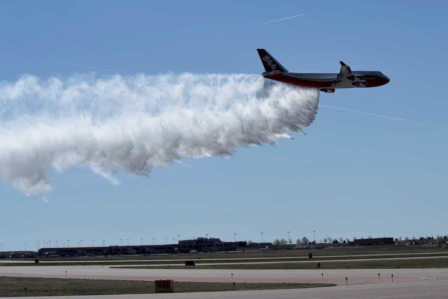 Boeing 747 Supertanker · History, Technical Data & Photos · AeroCorner