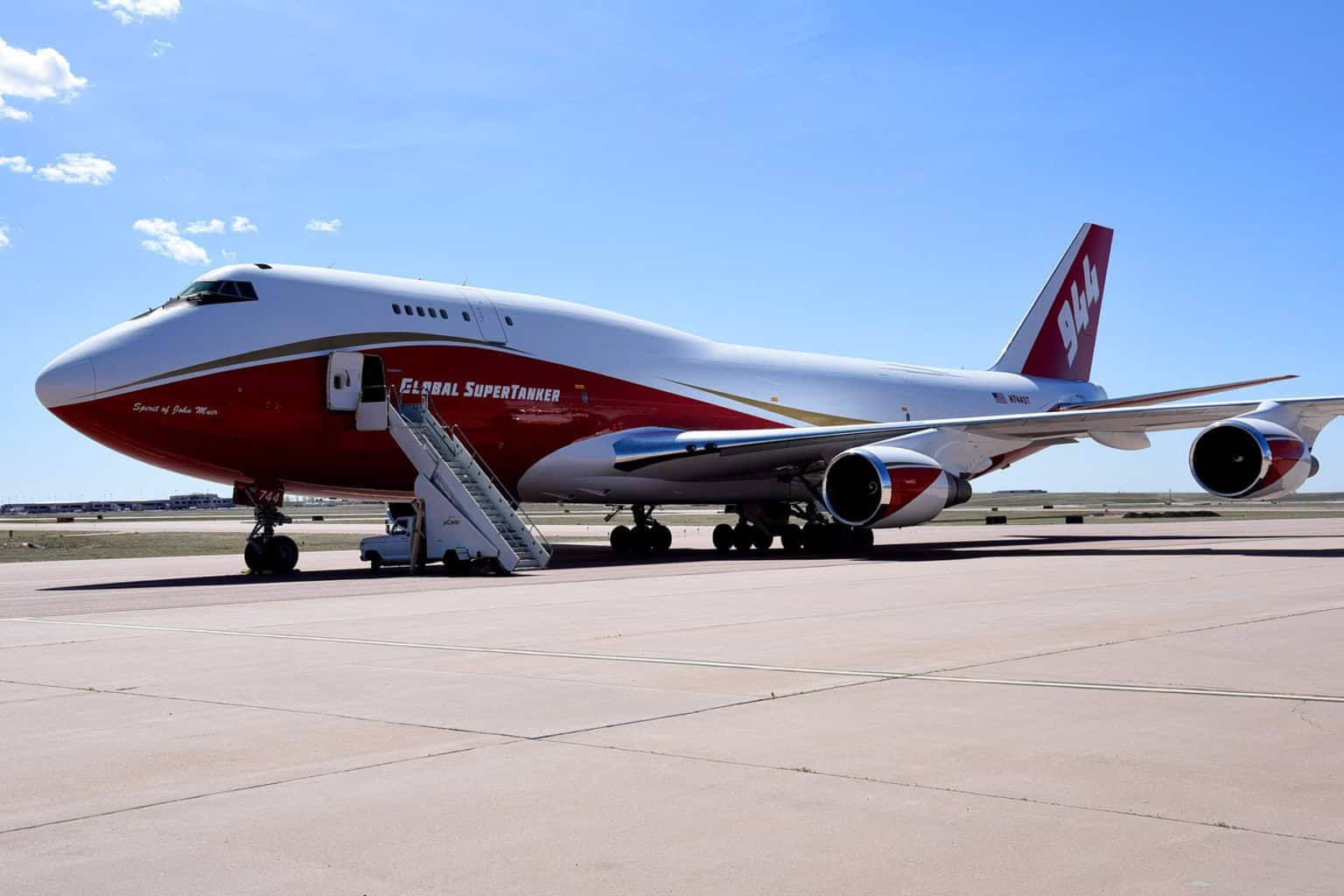 Boeing 747 Supertanker · History, Technical Data & Photos · AeroCorner