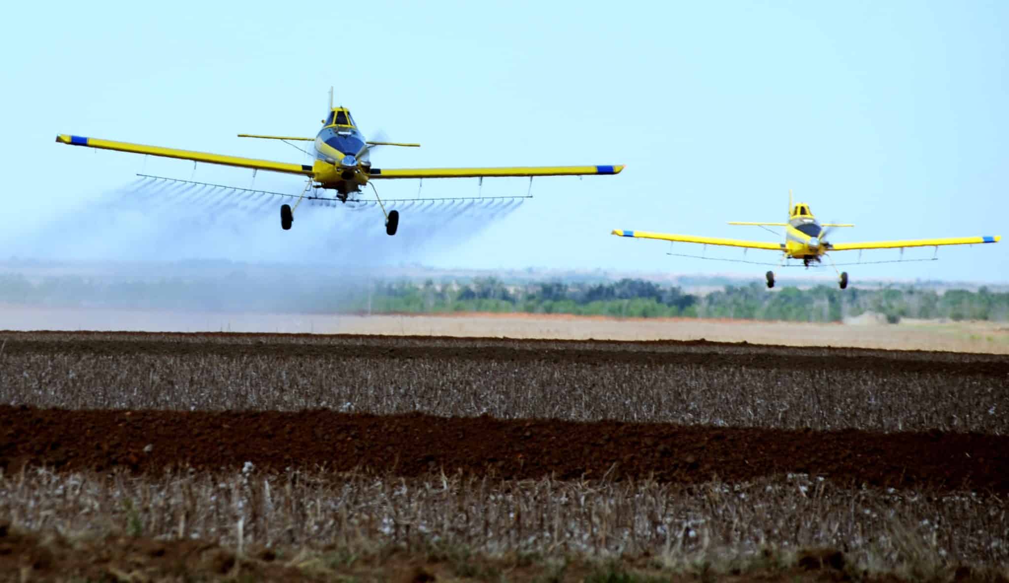 How Low Do Crop Dusters Fly (Rules and Regulations) · AeroCorner