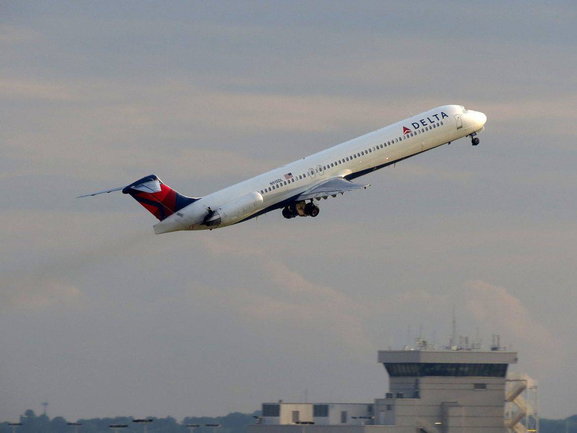 McDonnell Douglas MD-88 · History, Technical Data & Photos · AeroCorner