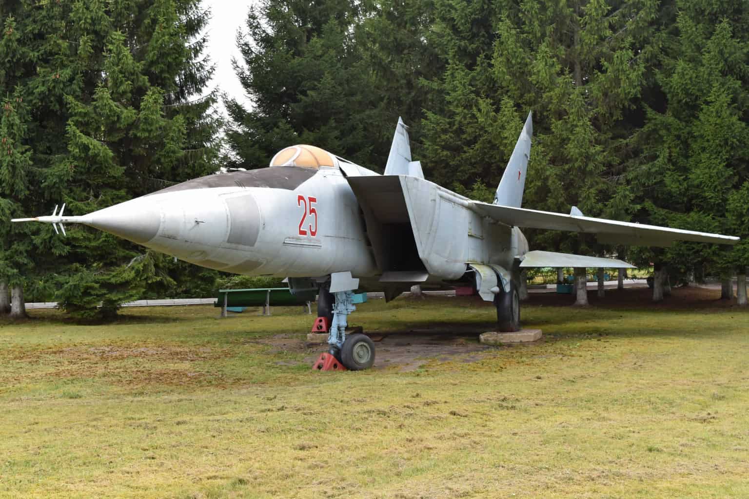 Mikoyan MiG-25 Foxbat · History, Technical Data & Photos · AeroCorner