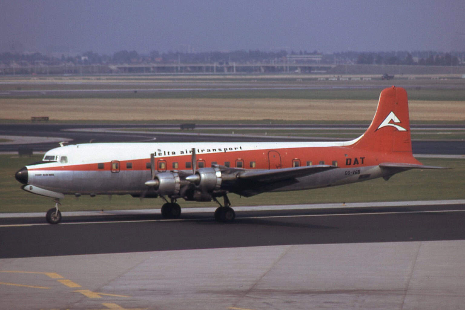 Douglas DC-6 · History, Technical Data & Photos · AeroCorner
