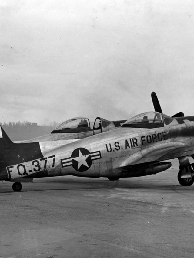 North American F-82 Twin Mustang · History, Technical Data & Photos ...