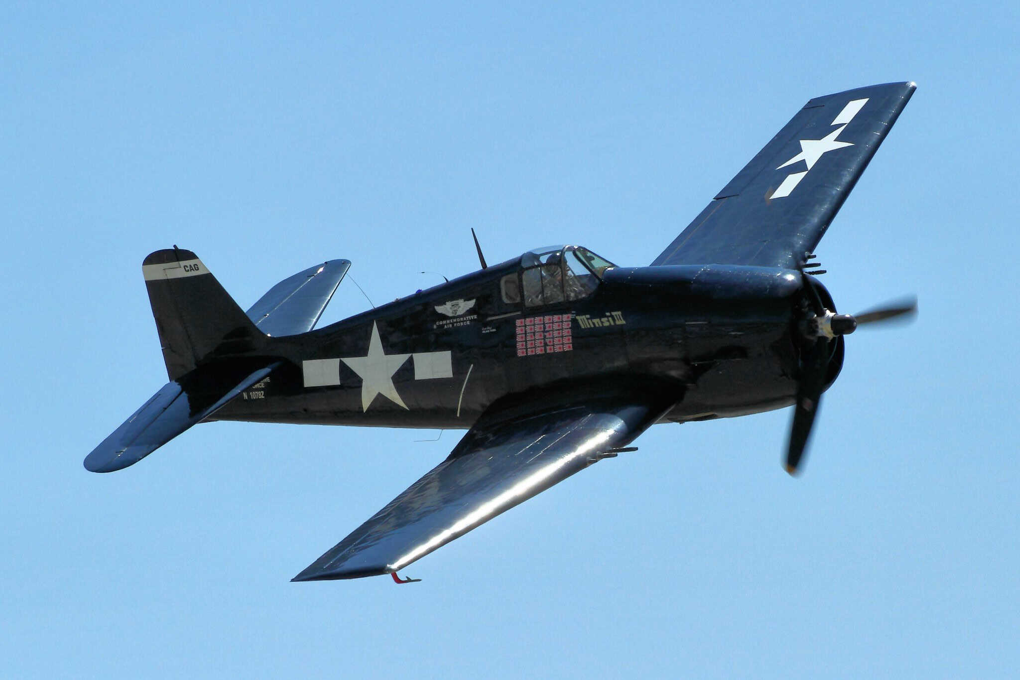 F6F Hellcat vs F8F Bearcat: Data Comparison