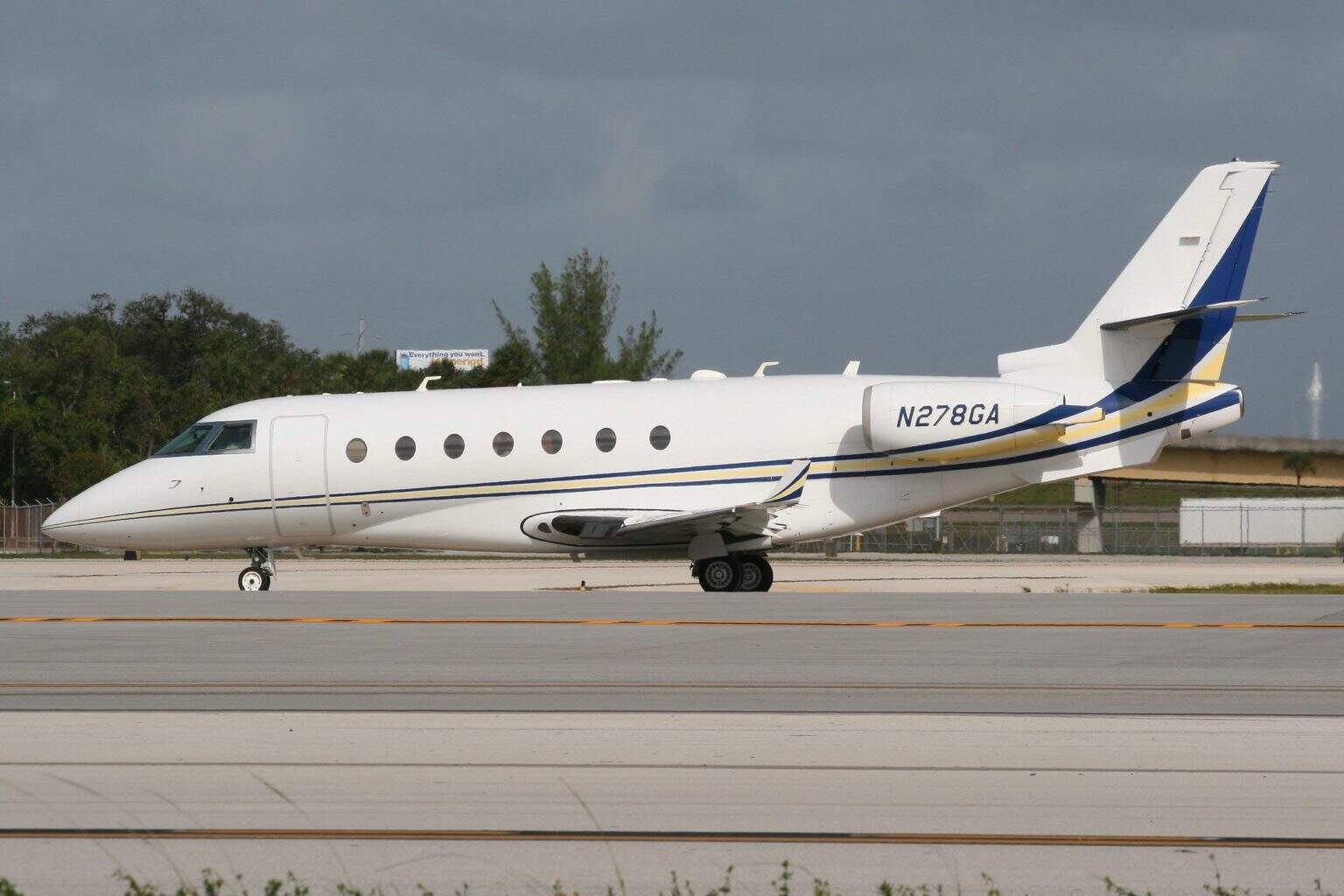 Gulfstream G200 · History, Technical Data & Photos · AeroCorner