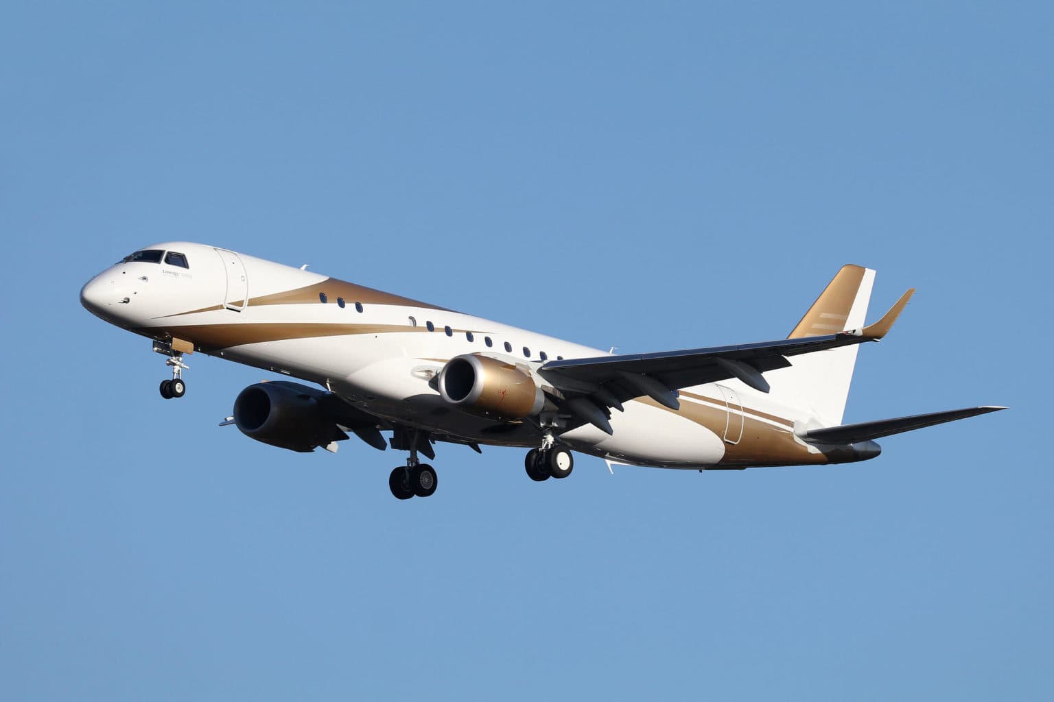 Embraer Lineage 1000 · History, Technical Data & Photos · AeroCorner
