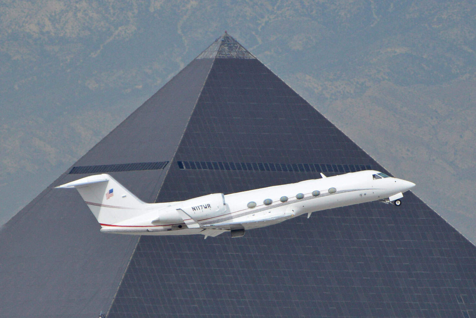 Gulfstream G350 · History, Technical Data & Photos · AeroCorner