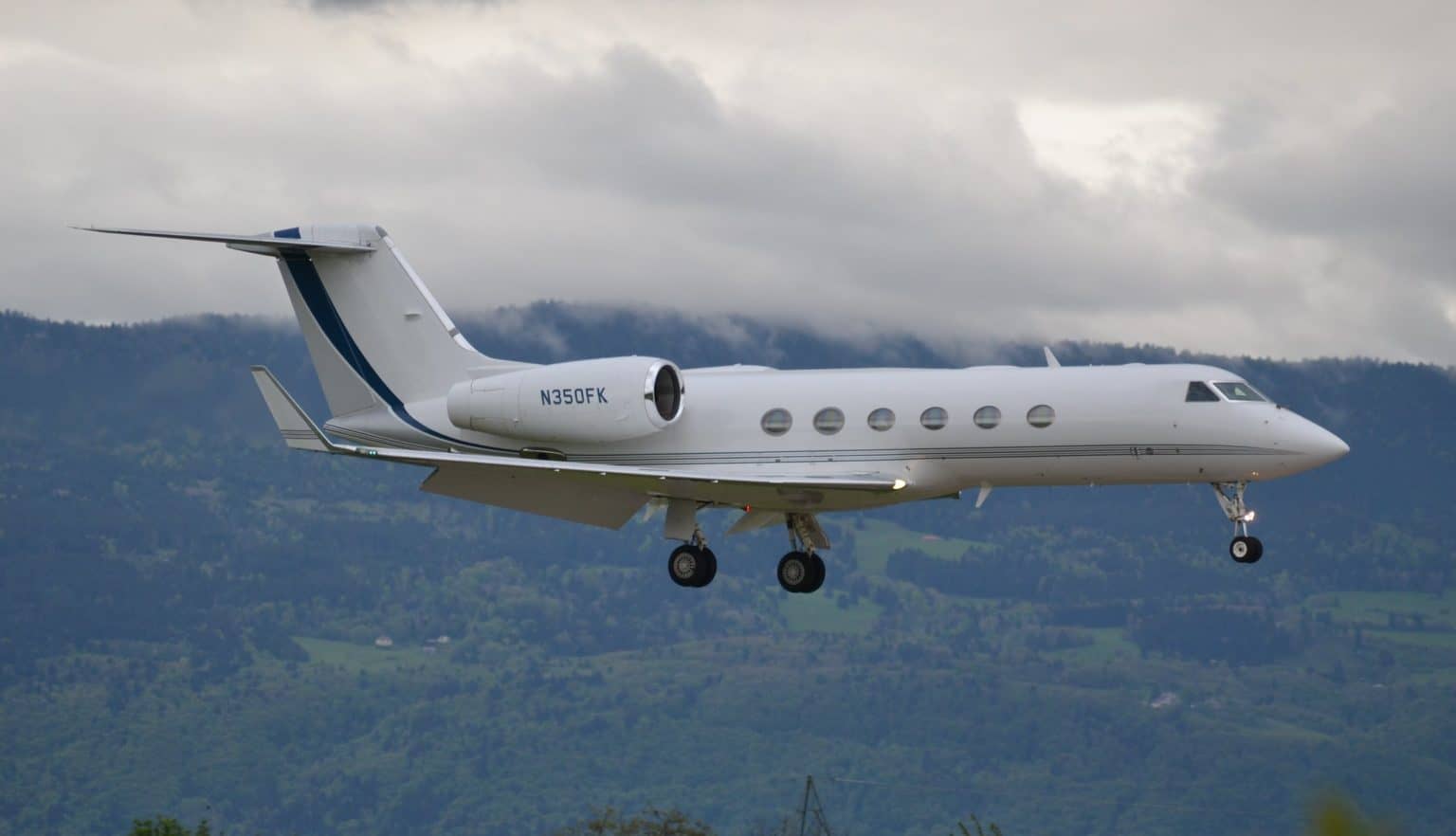 Gulfstream G350 · History, Technical Data & Photos · AeroCorner
