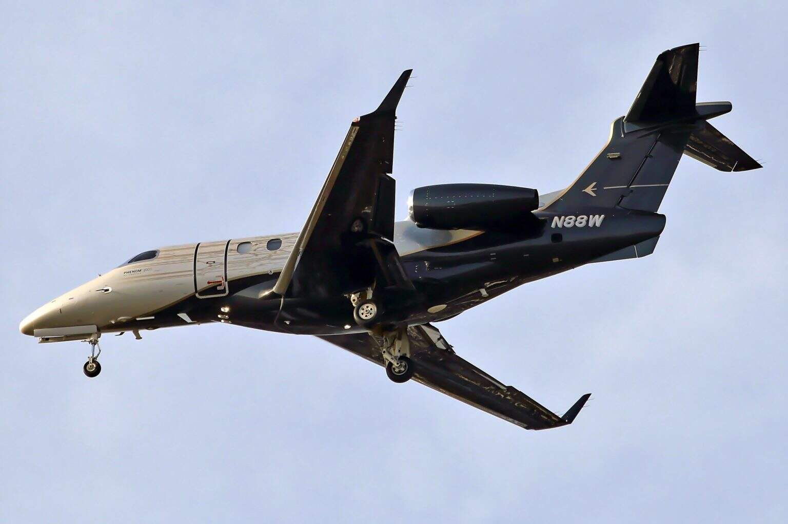 Embraer Phenom 300 · History, Technical Data & Photos · AeroCorner