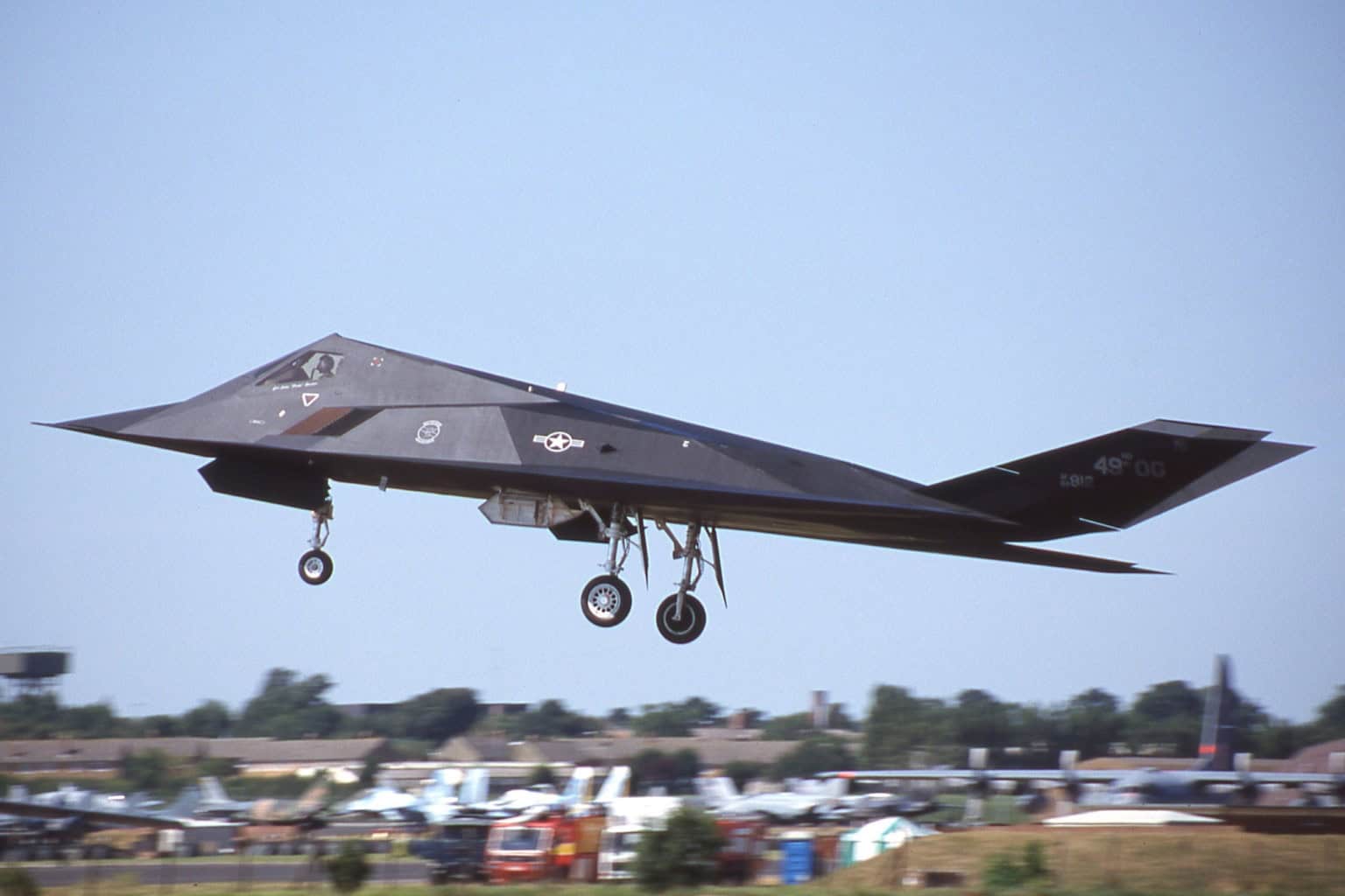 Lockheed Martin F-117 Nighthawk · History, Technical Data & Photos ...