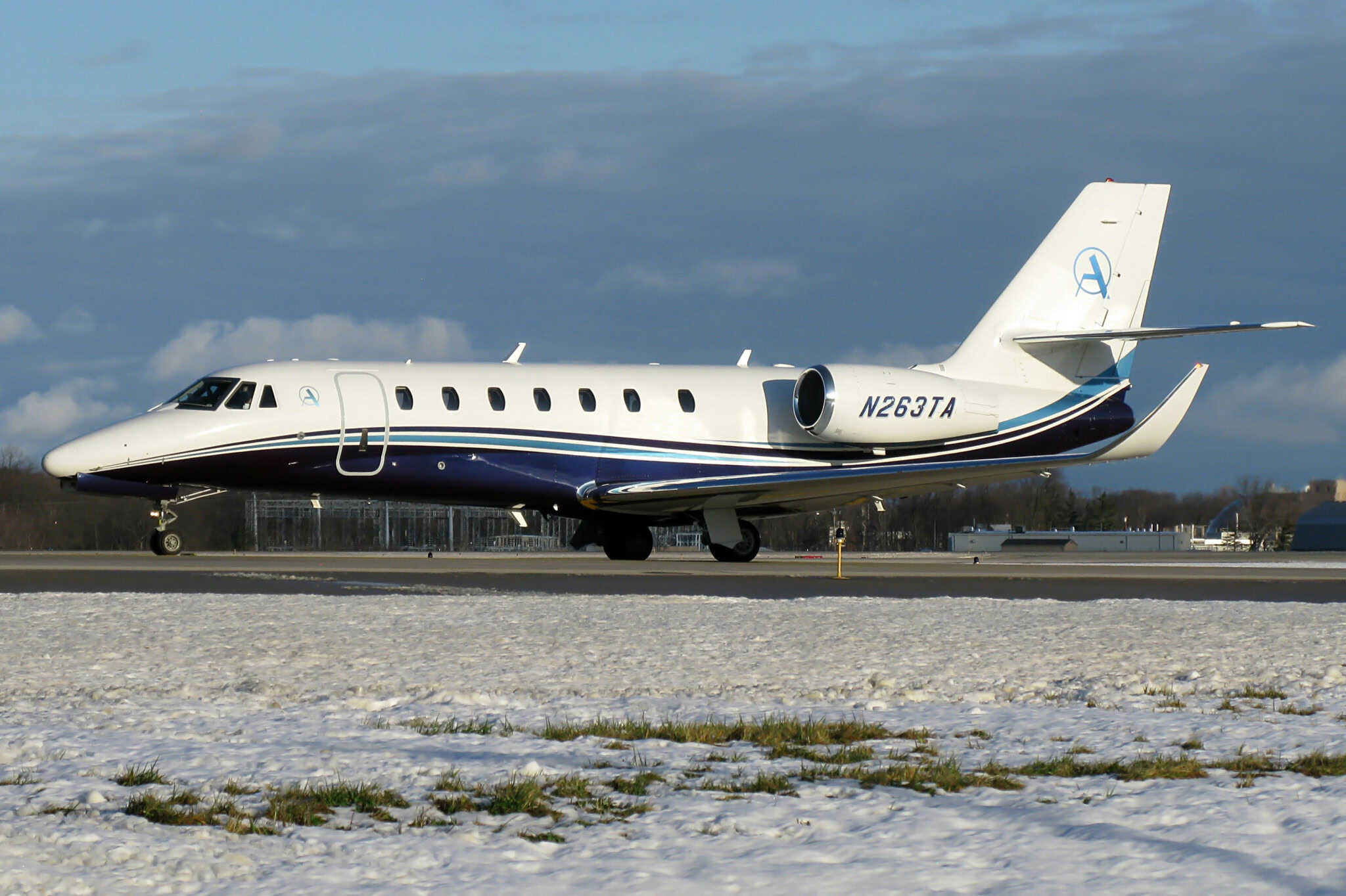 Top 10 Private Jets That Can Fly to Hawaii · AeroCorner