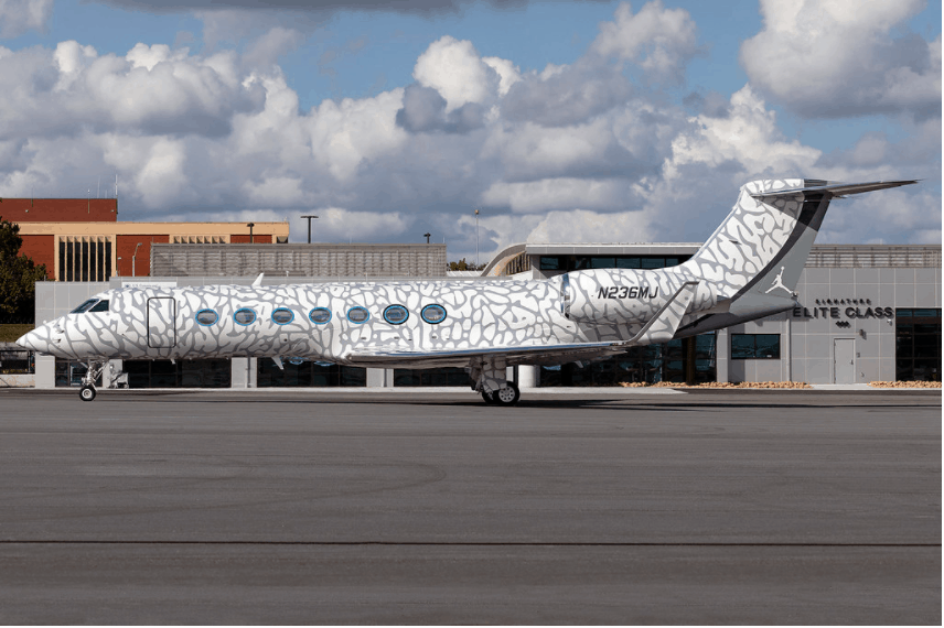 20 Athletes with Private Jets · AeroCorner